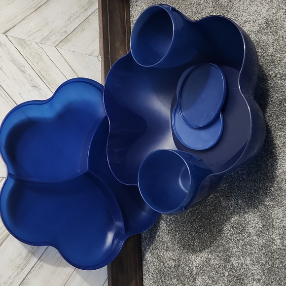 Tupperware | Kitchen | Tupperware 6 Piece Chip And Dip Set Navy Blue ...